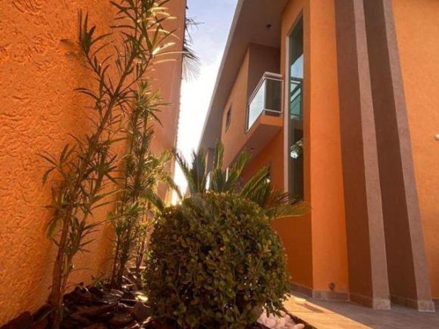 Casa com 98m 02 quartos 1 suite em Condominio Fechado