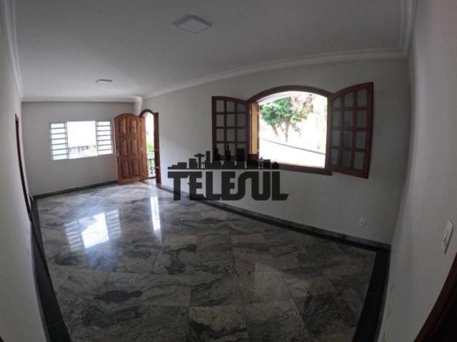 Casa com 9 quartos à venda em Varginha, no bairro Rezende