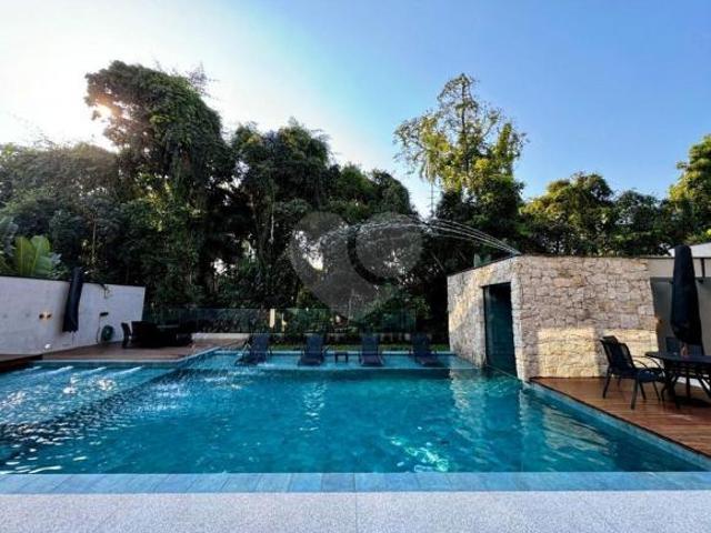Casa com 9 quartos à venda em Riviera SP
