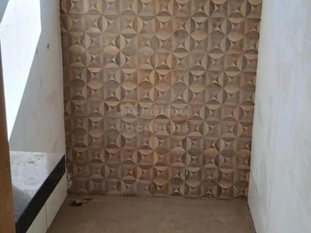 casa com 03 dorm