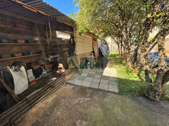 Casa com 03 dormitórios na região Oeste de Londrina