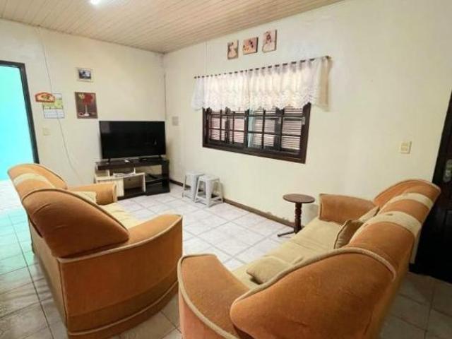 Casa com 03 dormitórios