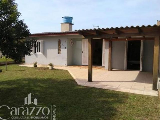 Casa com 03 dormitórios