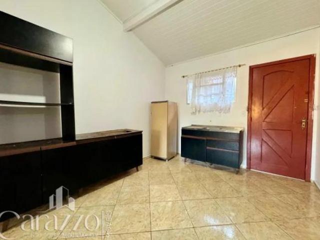 Casa com 03 dormitórios