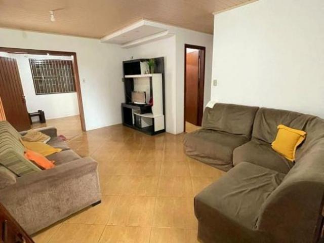 Casa com 03 dormitórios