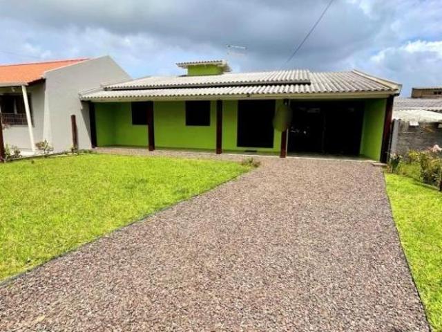 Casa com 03 dormitórios