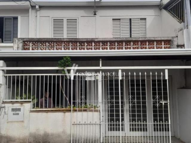 casa com 03 dormitórios à venda na Vila Teixeira