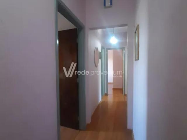 Casa com 03 dormitórios à venda no bairro Jardim Nova Europa