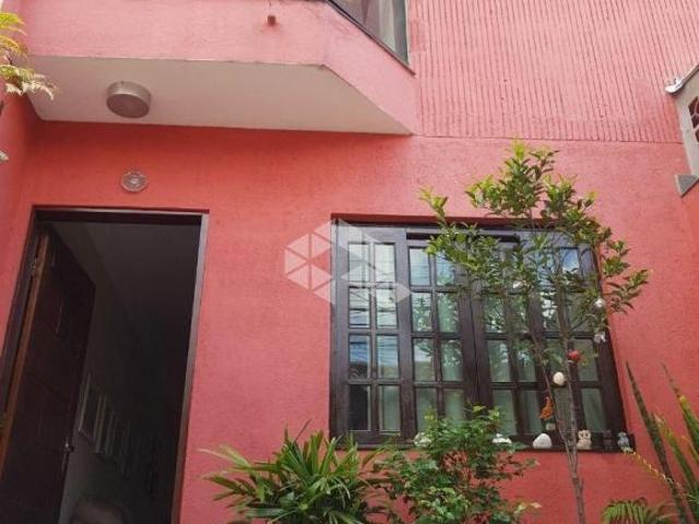 Casa com 03 dormitórios à venda por R$ 680.000,00 Jardim Vila Galvão Guarulhos/SP