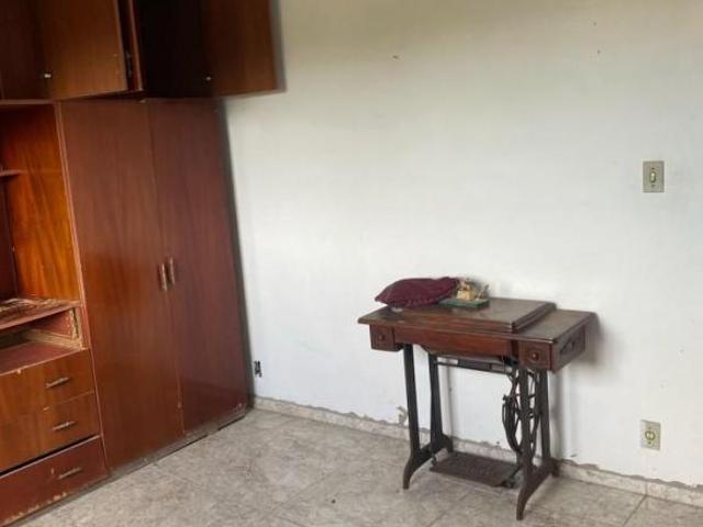 Casa com 03 dormitórios e edícula a venda na praia de Itanhaém