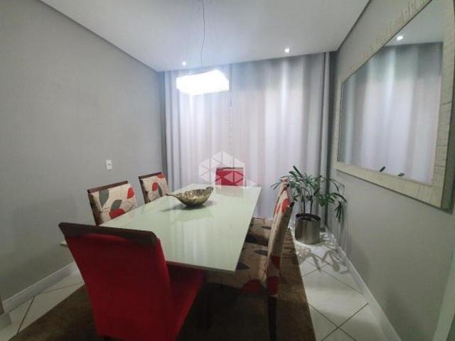 Casa com 03 dormitórios e 3 banheiros à Venda, 205 m²