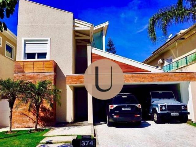 Casa com 03 dormitórios em Aldeia da Serra!