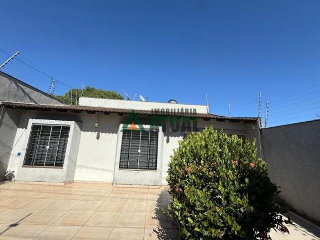 Casa com 03 dormitórios na região norte de Londrina