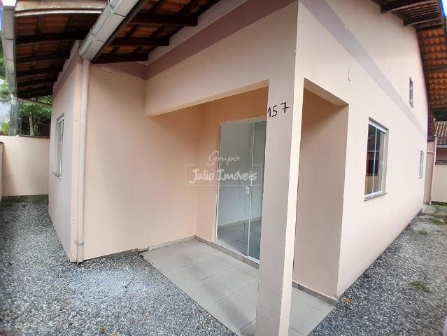 Casa com 03 dormitórios no Águas Claras