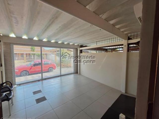 Casa com 03 dormitórios, no Jardim Imperador, á 250 metros da praia!