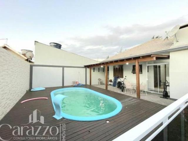 Casa com 03 dormitórios para moradia e veraneio