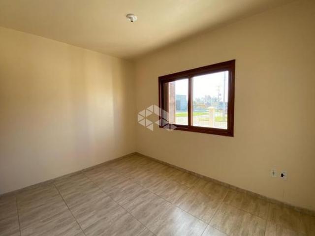 Casa com 03 dormitórios, sendo 01 suíte em Rainha do Mar