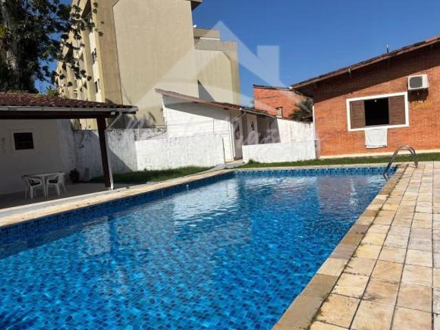 Casa com 03 dorms, sendo 01 suíte em 326m2, por R$1.300.000,00, Centro, Ubatuba/SP