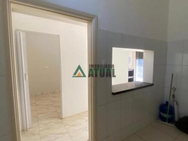 Casa com 03 quartos na região leste de Londrina