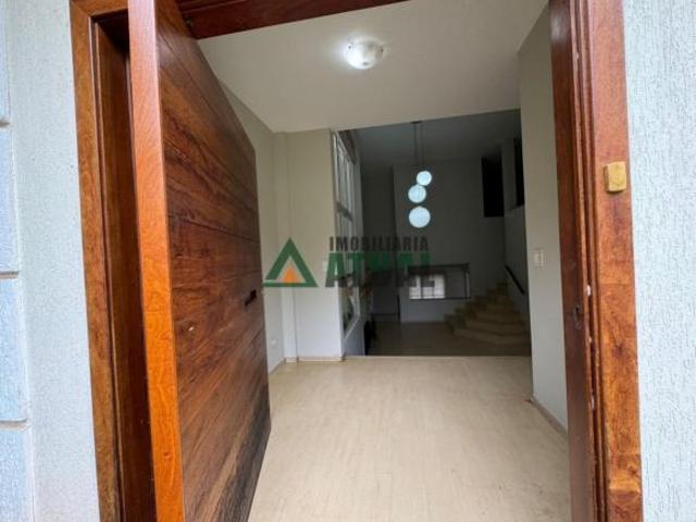 CASA COM 03 QUARTOS NA REGIÃO OESTE DE LONDRINA