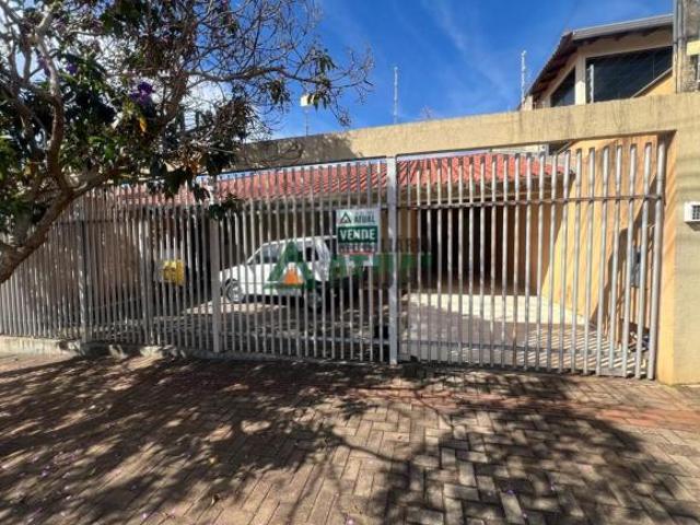 Casa com 03 quartos na região sul de Londrina