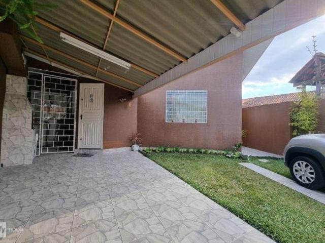Casa com 03 quartos no Uberaba