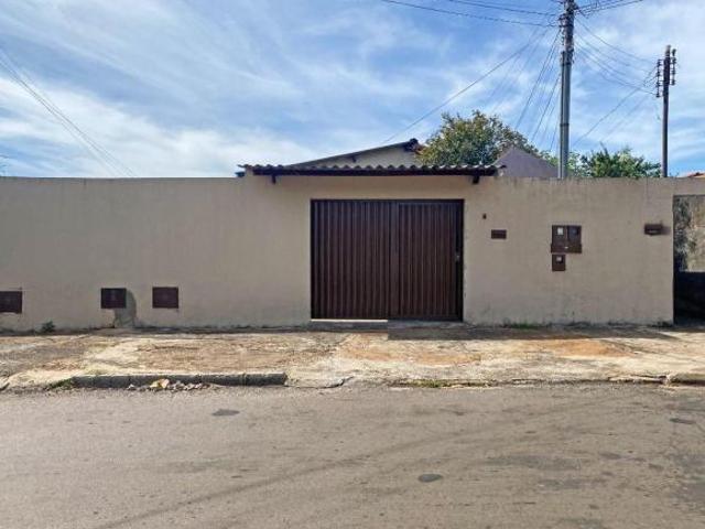 Casa de 180m² com 03 quartos à venda no Setor Criméia Oeste Goiânia