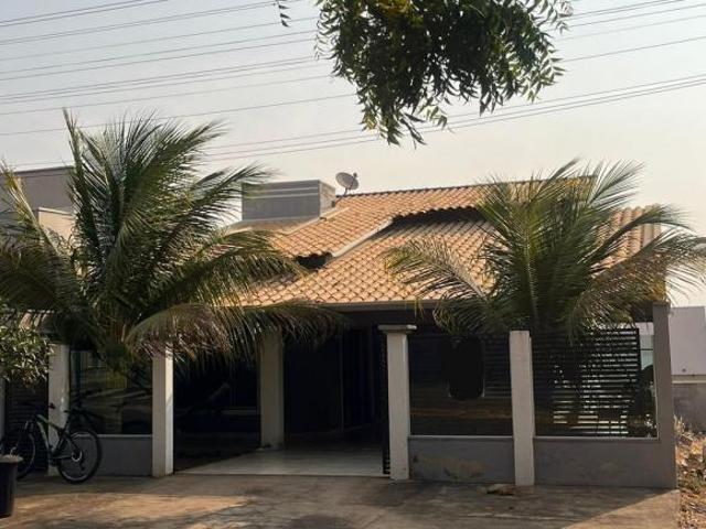 Casa com 03 quartos a venda condomínio metodista em Caldas Novas GO