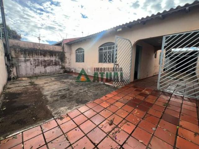 CASA COM 03 QUARTOS À VENDA NA REGIÃO LESTE