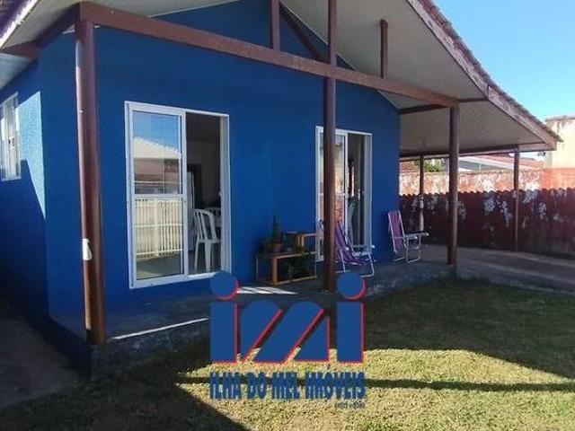 Casa com 03 quartos a venda perto do mar Guaratuba