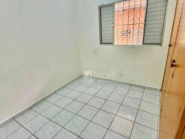 Casa com 03 quartos e com edícula e 122m² de área útil para locação e venda no bairro Jardim Primave