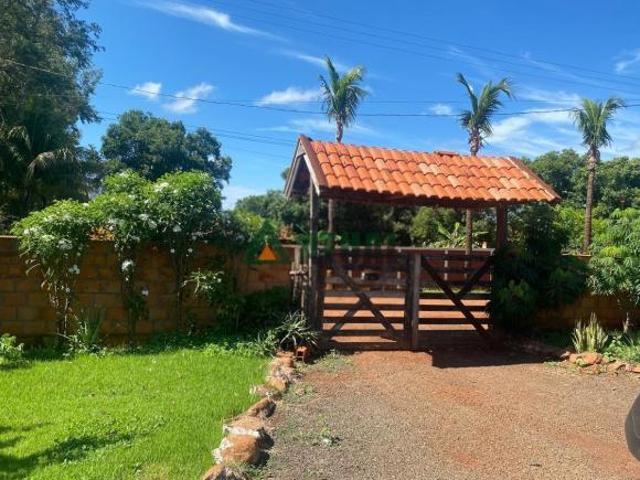 Casa com 03 quartos em Alvorada do Sul