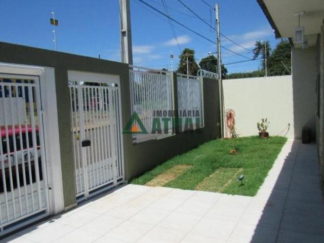 Casa com 03 quartos em Cambé