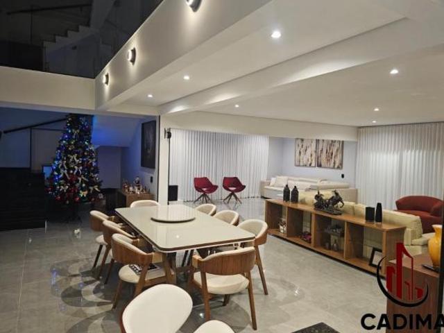 Casa com 03 quartos em Joanópolis com 1.230m² de terreno e 358m² de área edificada!