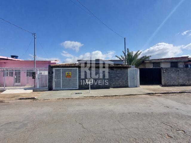Casa com 03 quartos Gomes Lagoa da Prata MG | Cód.: 5369