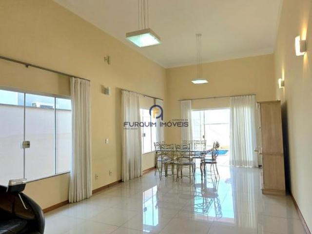CASA com 03 quartos para VENDA