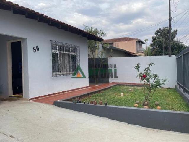 Casa com 03 quartos sendo 01 suíte na região leste de Londrina