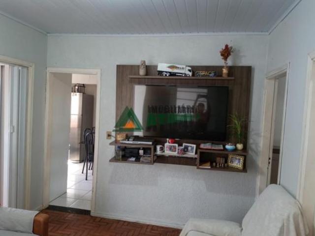 Casa com 03 quartos sendo 01 suíte na região norte de Londrina