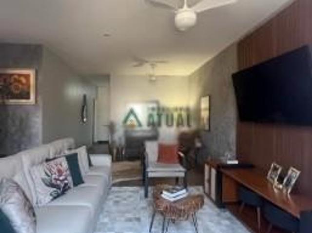 Casa com 03 quartos sendo 01 suíte na região oeste de Londrina