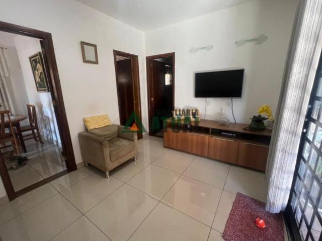 Casa com 03 quartos sendo 01 suíte na região sul de Londrina