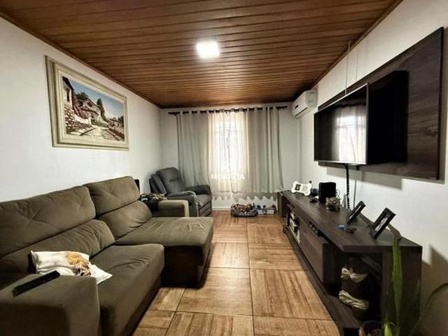 Casa com 03 Quartos sendo 01 Suíte, Área Gourmet no Afonso Pena