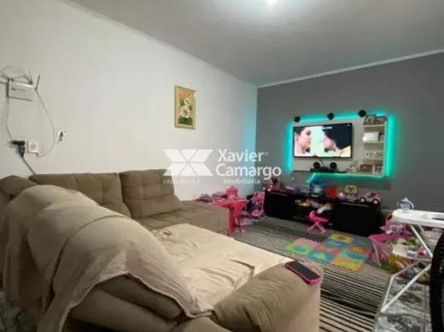 Casa à venda com 03 quartos no Bairro do Estádio Rio Claro/SP