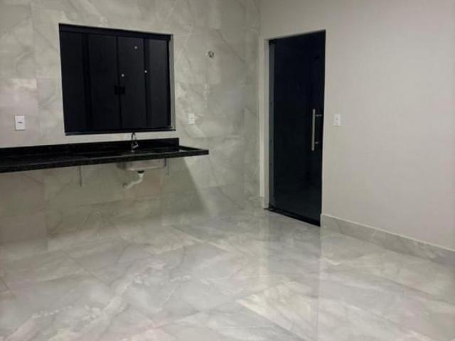 Casa com 03 quartos 01 suíte, qd 405 Recanto das emas DF