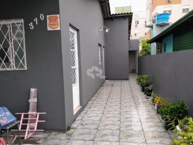 Casa com 03 quartos, 120m² a venda no Bairro Estância Velha em Canoas
