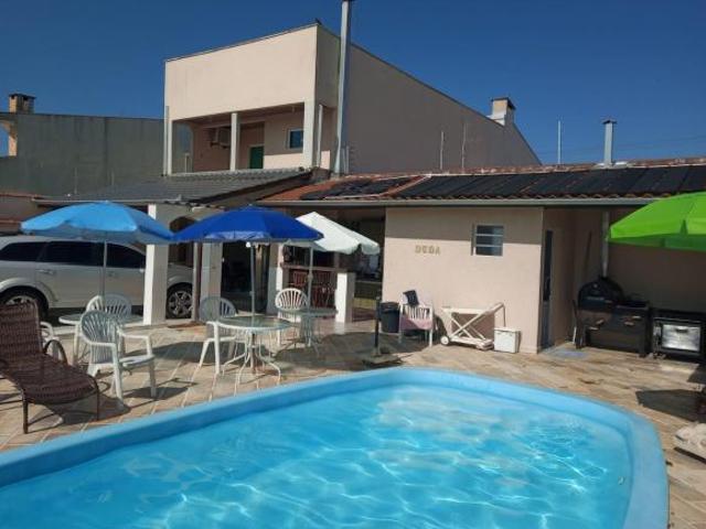 Casa com 03 suítes 04 vagas de garagem Praia Grand