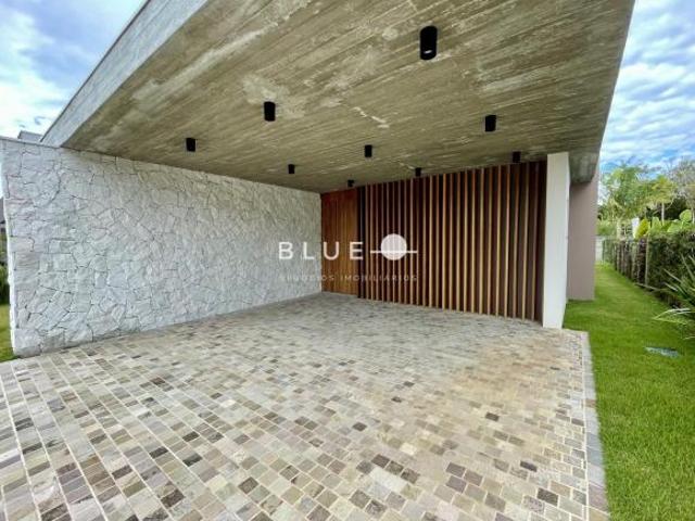 Casa com 03 suítes no Reserva das Águas em Torres RS