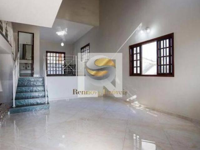 Casa com 03 suítes, Piscina, 4 vagas, área gourmet com churrasqueira