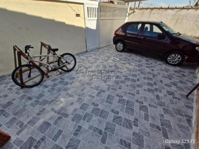 Casa com 01 dormitório, á 300 metros da praia, excelente oportunidade!