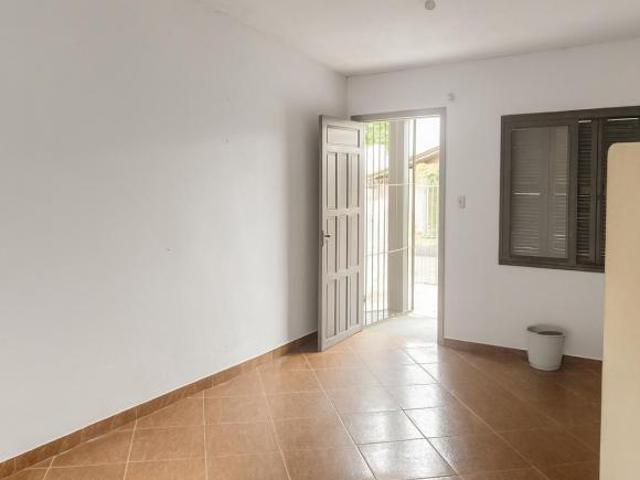 Casa com 01 dormitórios e 01 vaga no Bairro Jardim Vila Nova