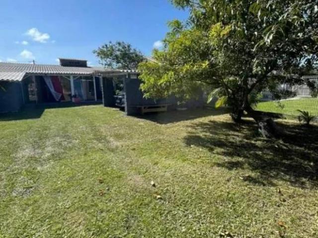 Casa com 02 dormitórios